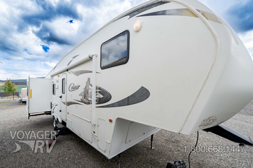 For Sale: Used 2011 Keystone Cougar 318SAB 5th Wheels | Voyager RV Centre