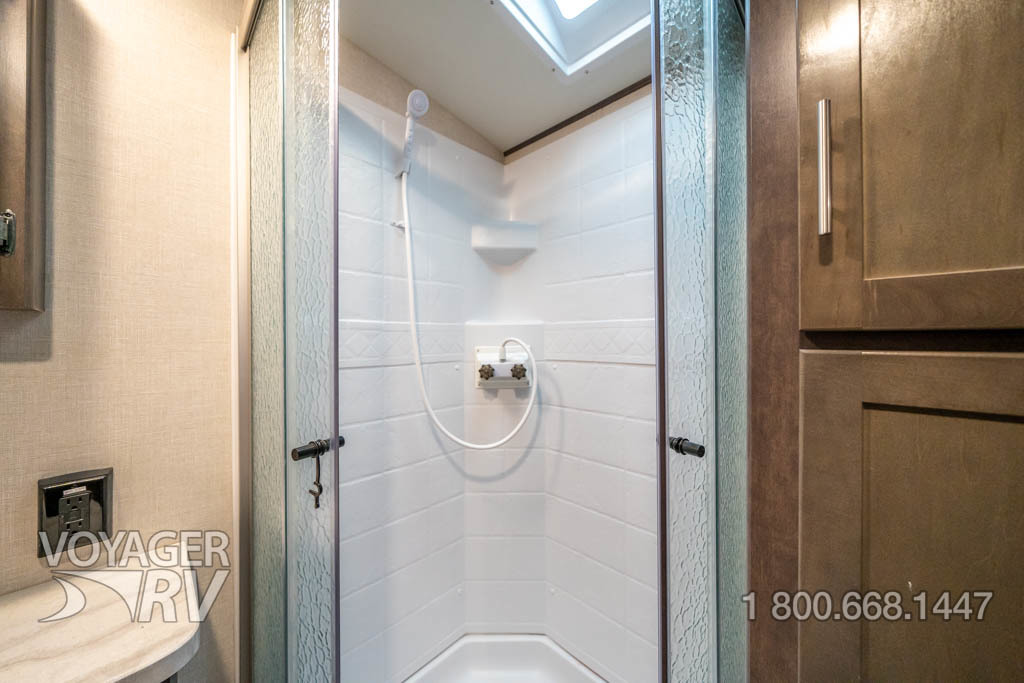 For Sale: Used 2018 Crossroads Sunset Trail 253RB Travel Trailers ...