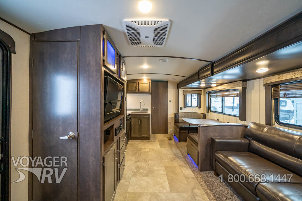 For Sale: Used 2018 Crossroads Sunset Trail 253RB Travel Trailers ...