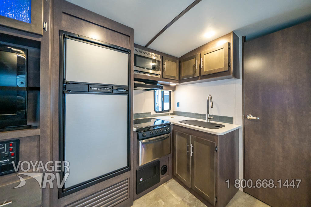 For Sale: Used 2018 Crossroads Sunset Trail 253RB Travel Trailers ...