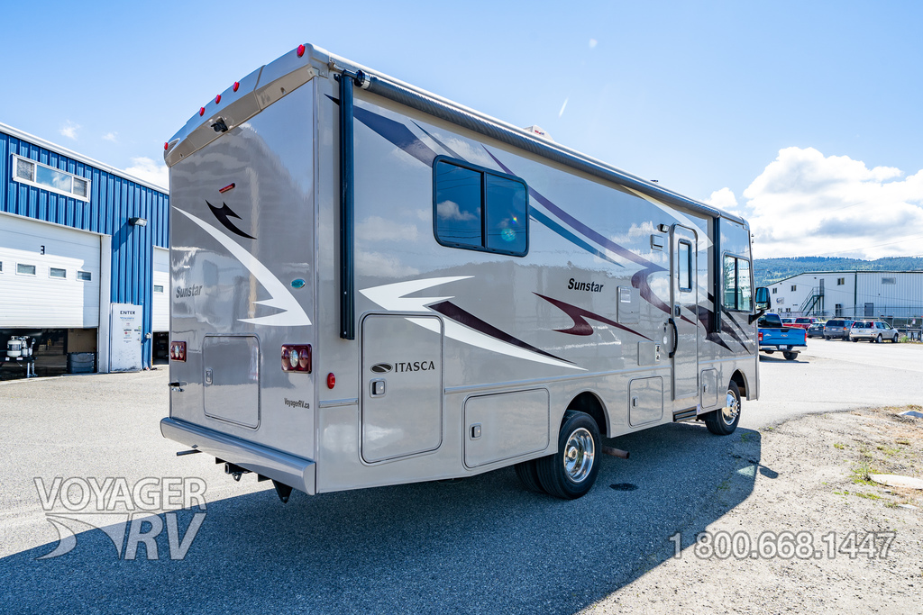 For Sale: Used 2014 Winnebago Itasca Sunstar 26HE Class A - Gas | Voyager RV Centre