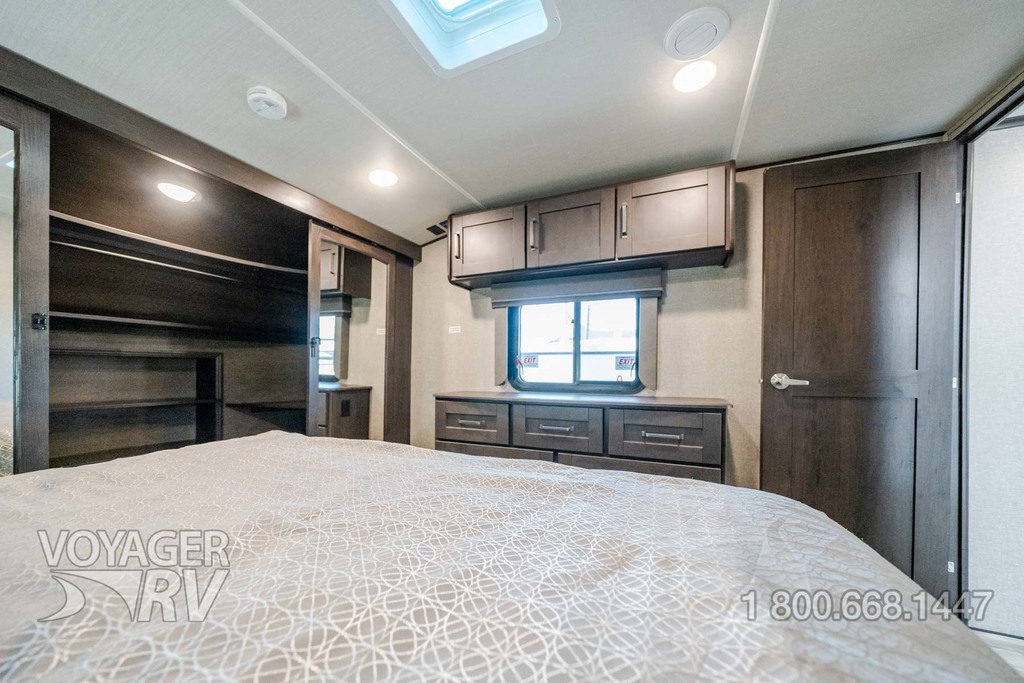 For Sale: Used 2022 Grand Design Reflection 337RLS 5th Wheels | Voyager ...