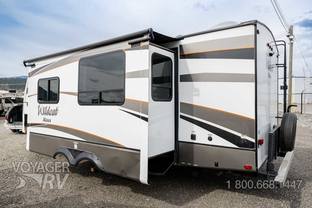 For Sale: Used 2016 Forest River Wildcat MAXX 26BHS Travel Trailers | Voyager RV Centre