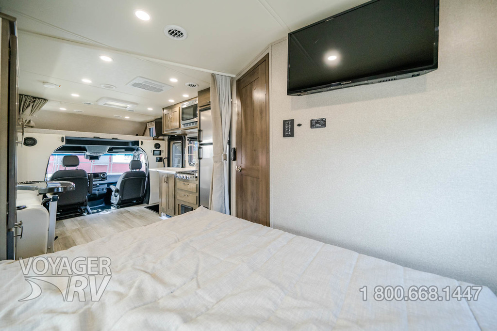 For Sale: Used 2022 Dynamax Isata 3 24FW Class B+ & Vans & Class C ...